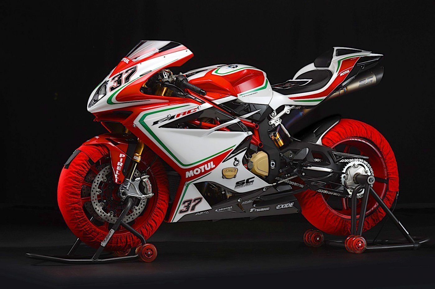 Utcai superbike-versenygép az MV Agustától – Autó-Motor