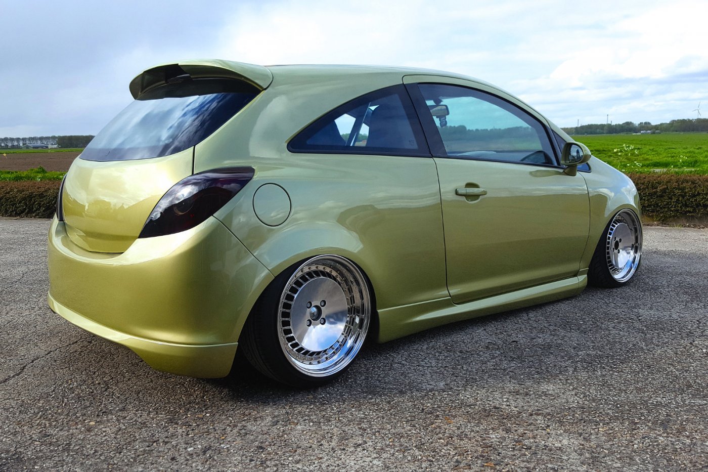 Vigyázat, becsapós! – Opel Corsa tuning – Autó-Motor