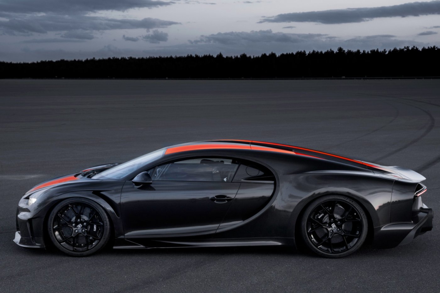 Elég a 490,48 km/óra a Bugattinak, nem lesz több sebességrekord – Autó ...