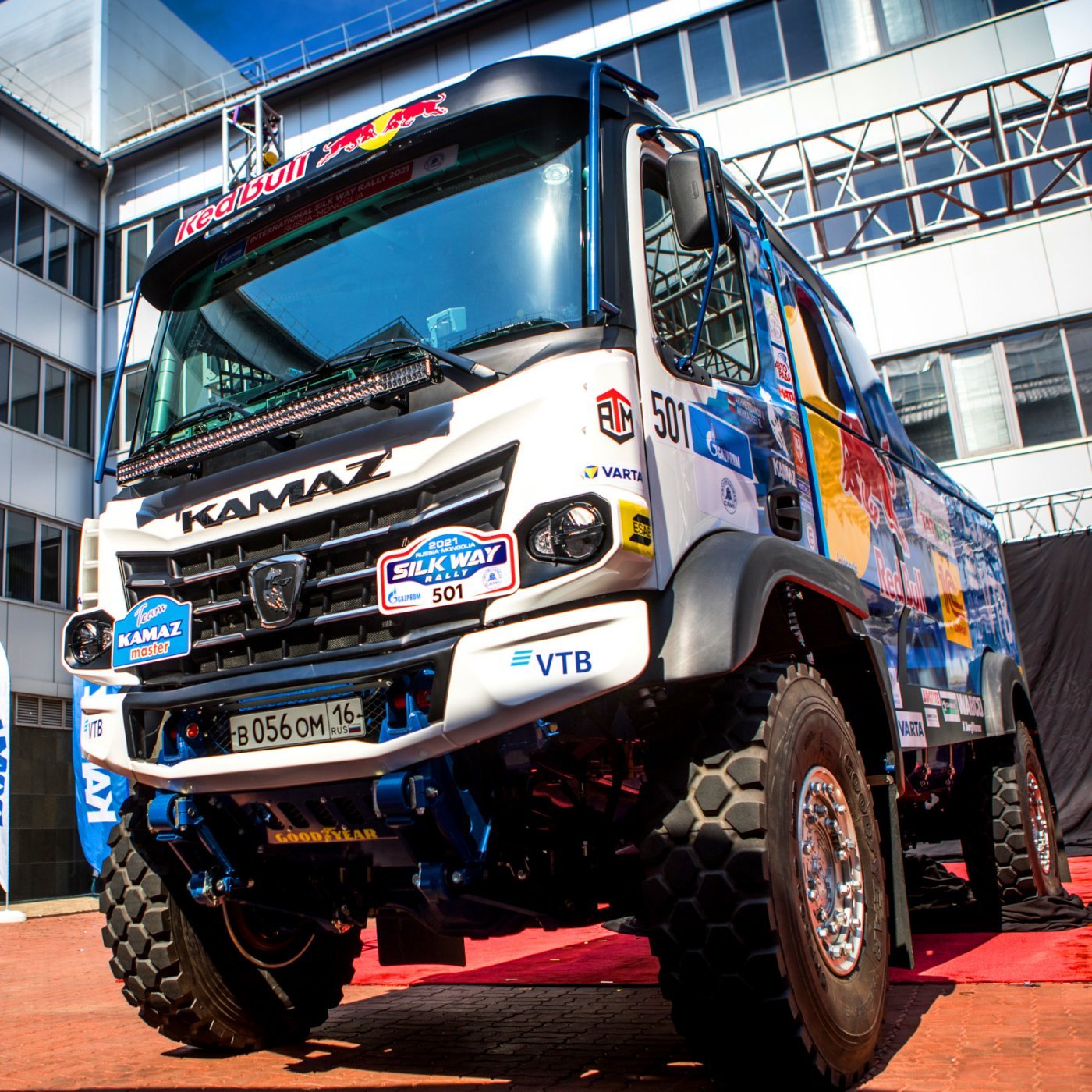 Új megjelenést kapott a Kamaz-versenyteherautó – Autó-Motor