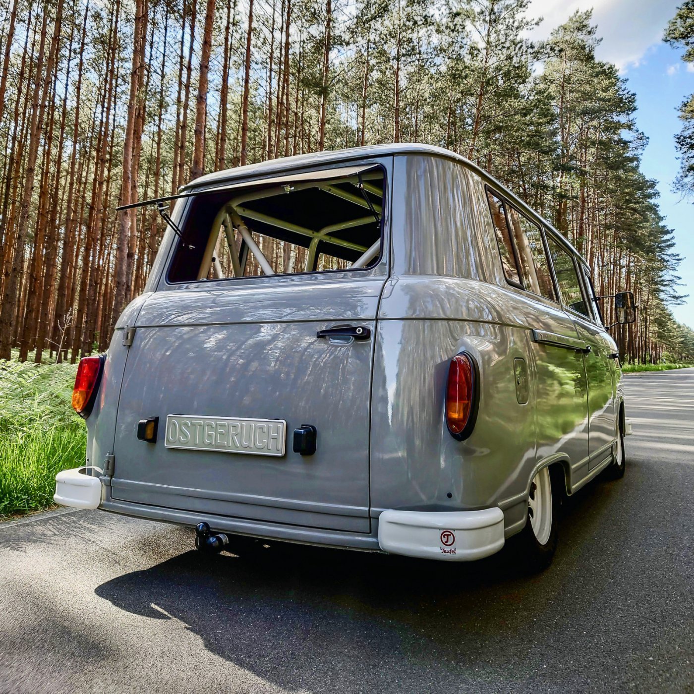 Barkácsanyag – Barkas B1000 tuning – Autó-Motor