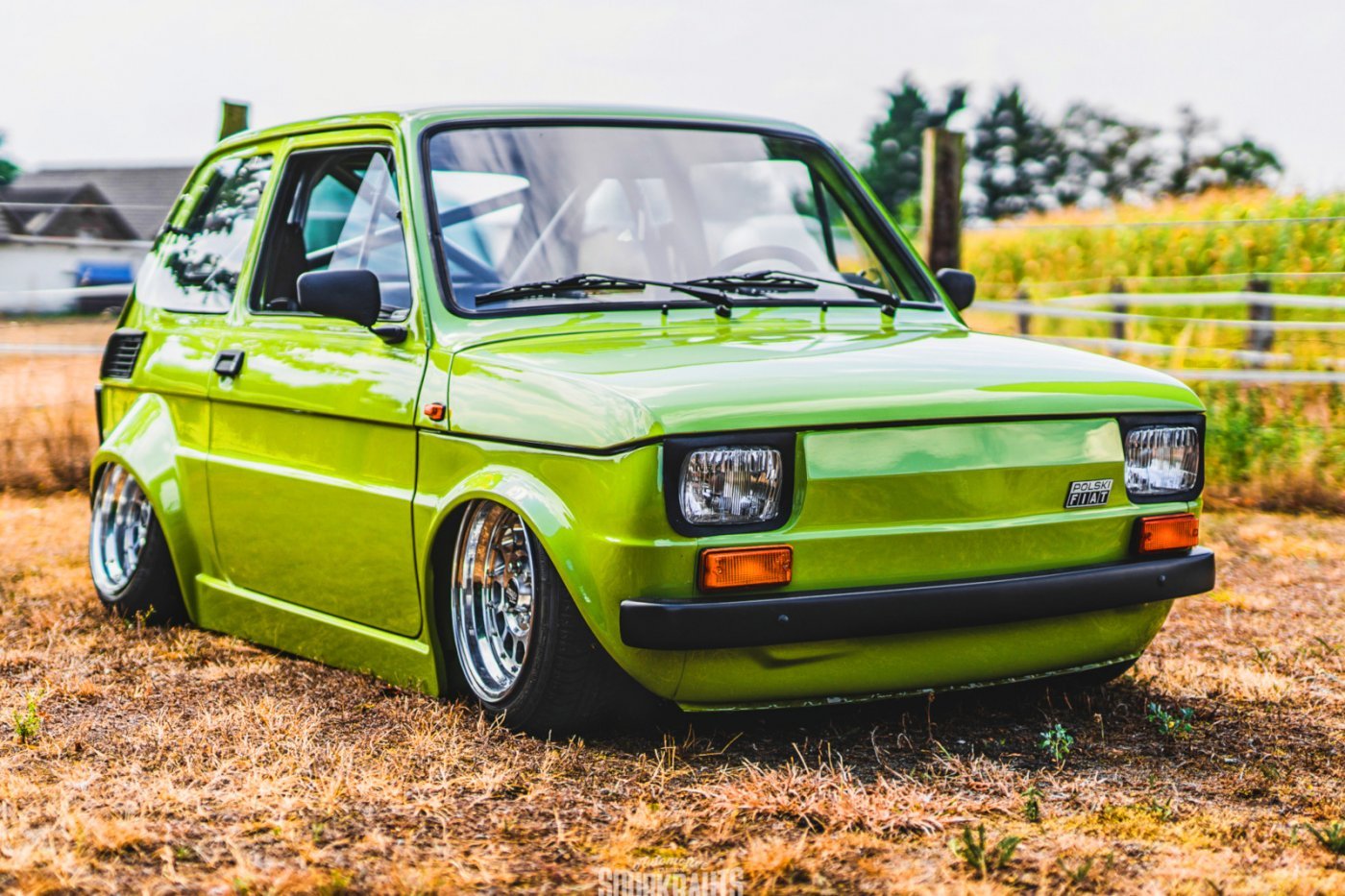 Tündöklő betonpattanás – Polski Fiat 126P tuning – Autó-Motor