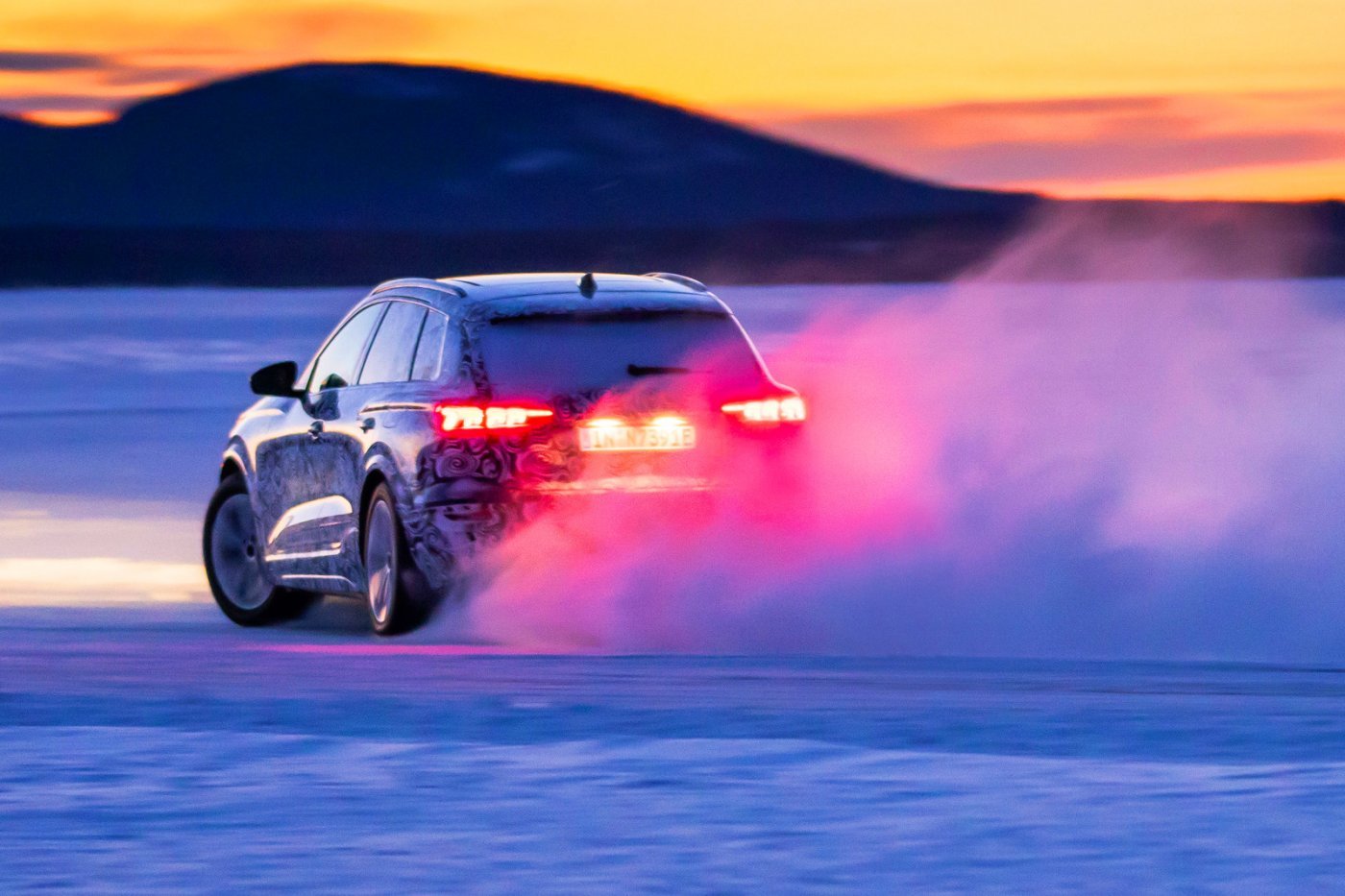 Álcázva mutatta meg az Audi a Q6 e-tront – nem keverendő a már ...